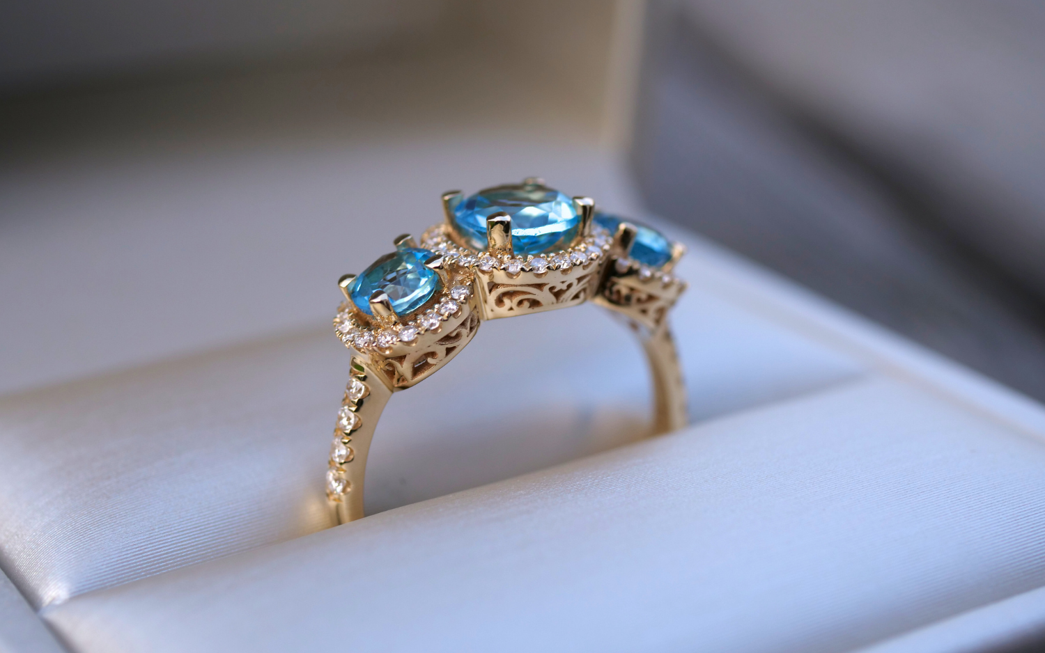 Topaz : grand, plus grand, plus grand ! |Diamondsbyme